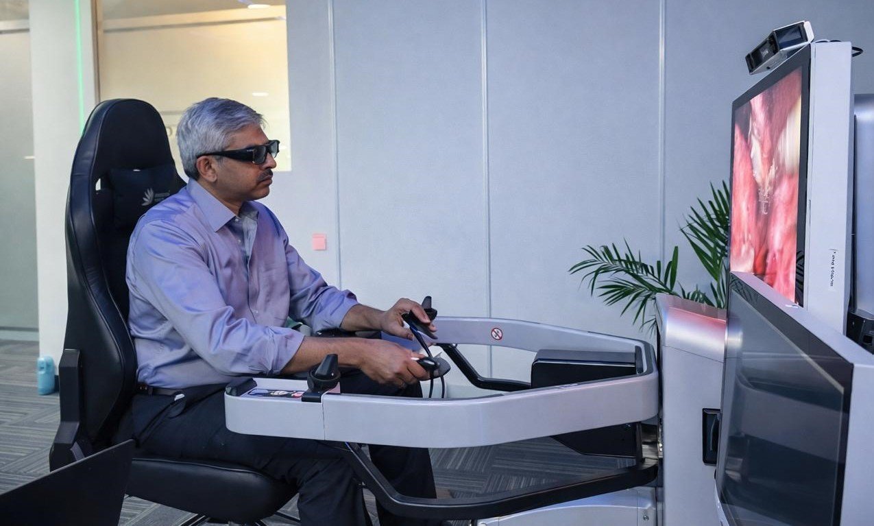 Fortis Hospital & Kidney Institute performs Robot-aided Tele...